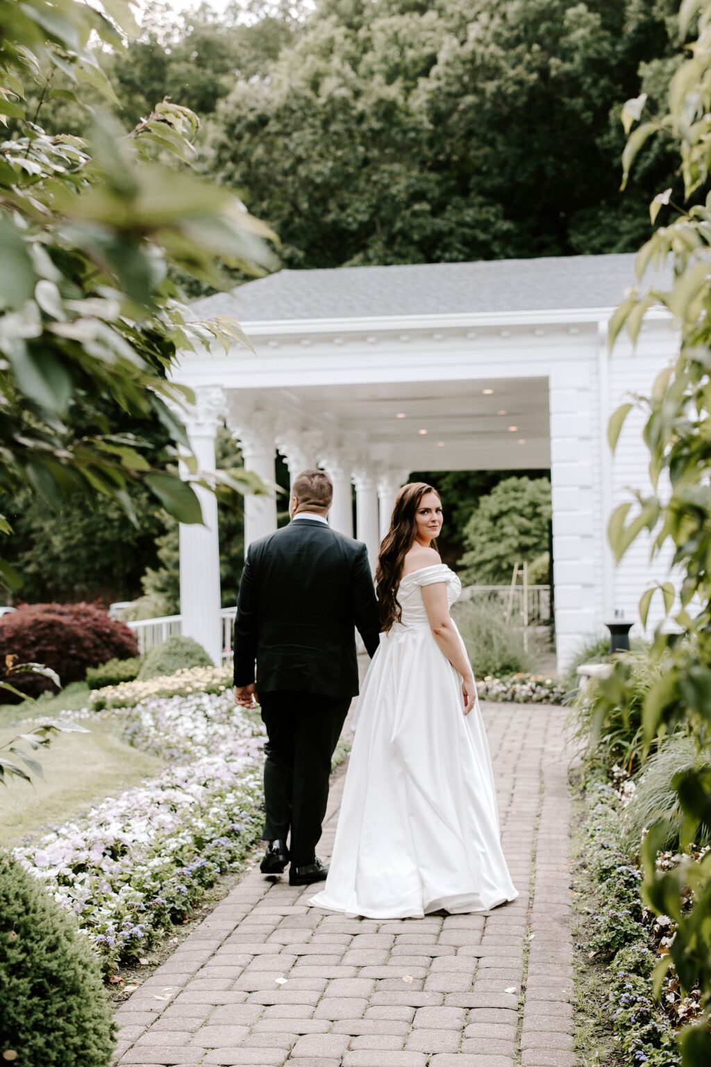 Classy Farmington Polo Club Wedding | Amanda & Rob ...
