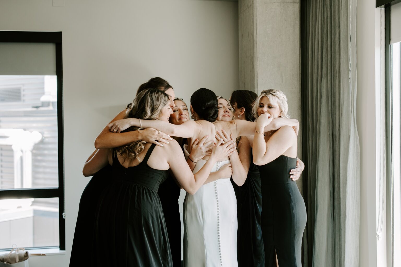 A Modern Artists for Humanity Epicenter Wedding | Melissa & Bryan ...