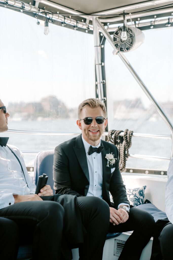 A Modern Artists for Humanity Epicenter Wedding | Melissa & Bryan ...